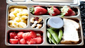 How To Plan And Pack Food For A Trip - Explained In 5 Steps